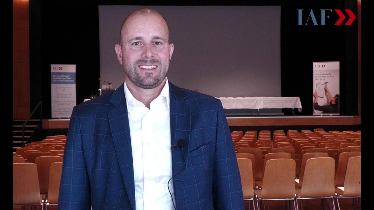 Interview mit Diego Hugentobler, Swiss Life Select - YouTube