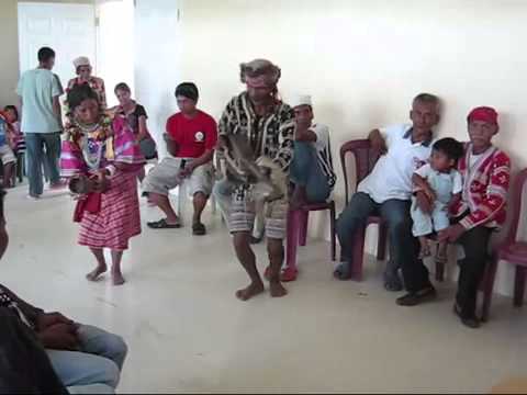 Philippine Music: KUDLONG SALURAY (Courtship Dance Bukidnon Matigsalog ...