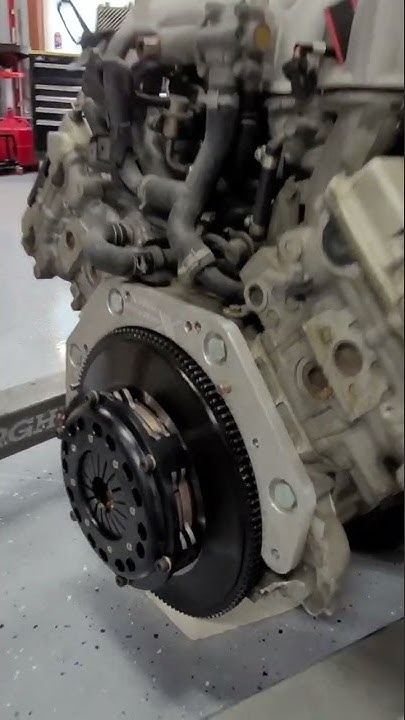 The Best Japanese V8 Engines Ever: Nissan VH45DE - YouTube