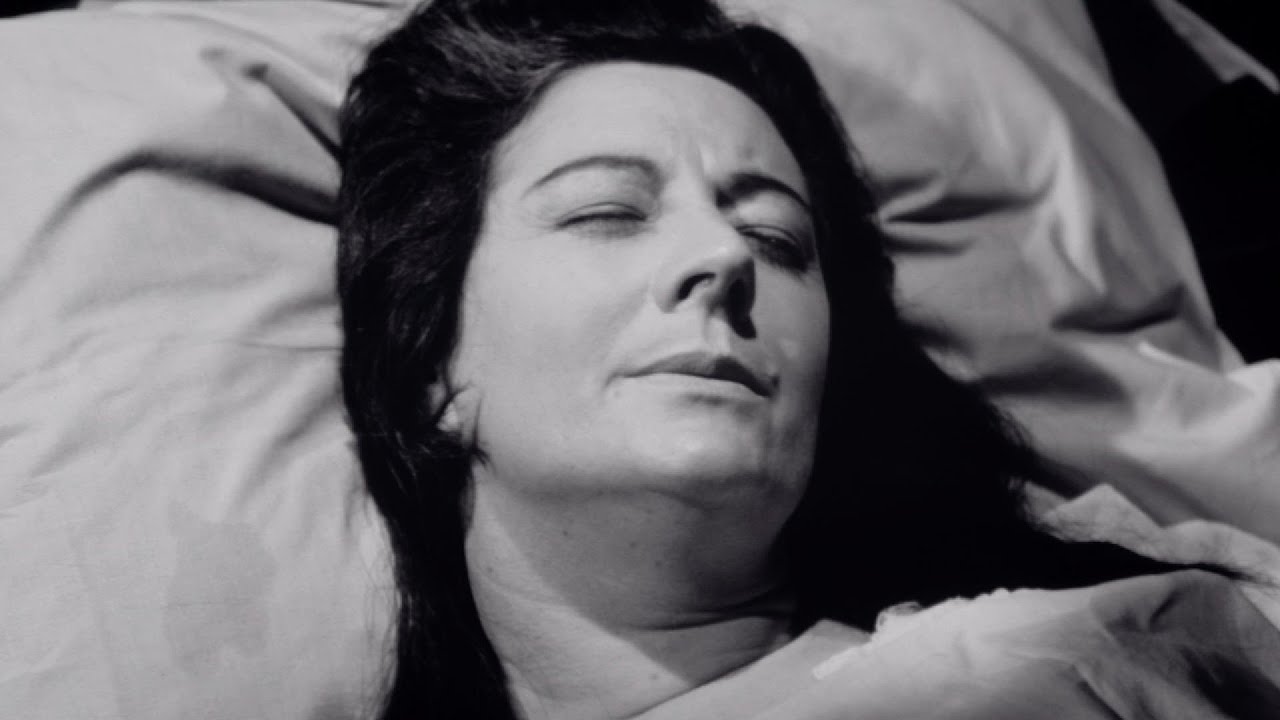 Visible pulse on a woman's neck (scene) - YouTube