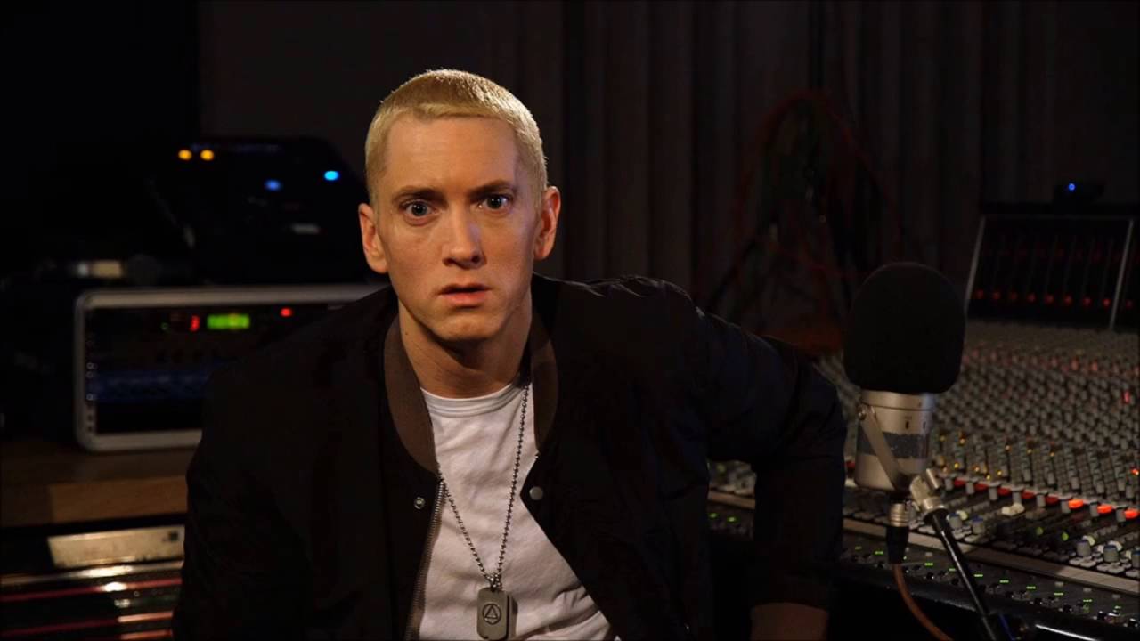 Eminem - CLASSIC and FUNNY "PICK UP A PACKET" INTERVIEW - YouTube
