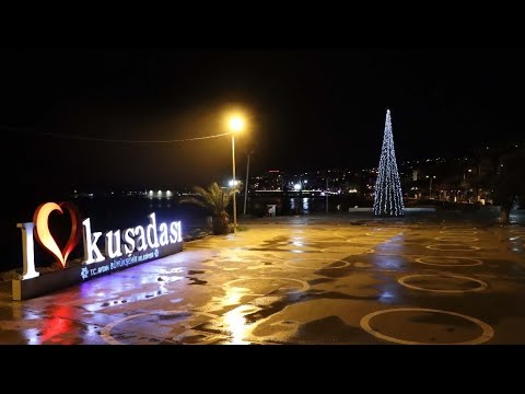 KUSADASI  SAHILINDE AKŞAM GEZMESİ