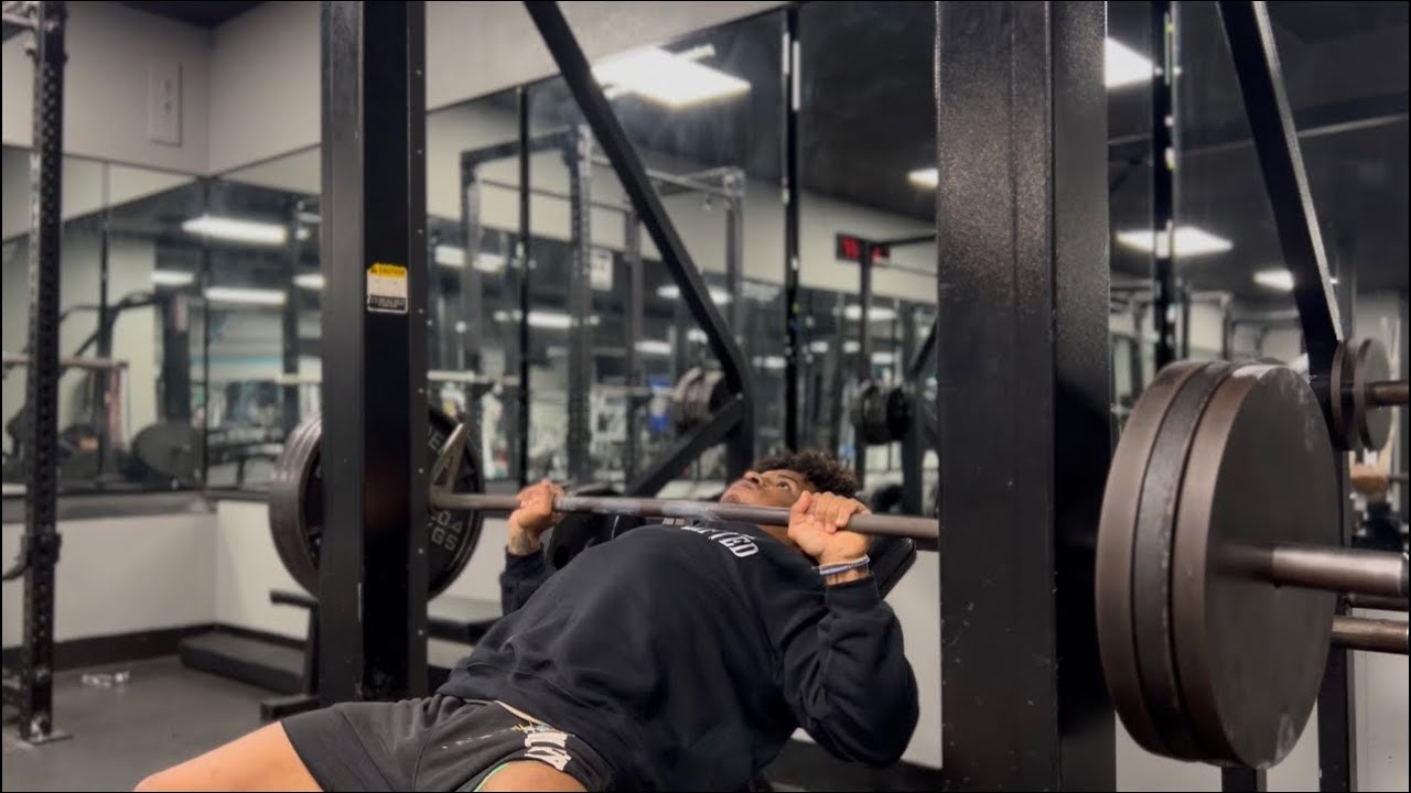 Training aesthetics 7 || chest day edition - YouTube