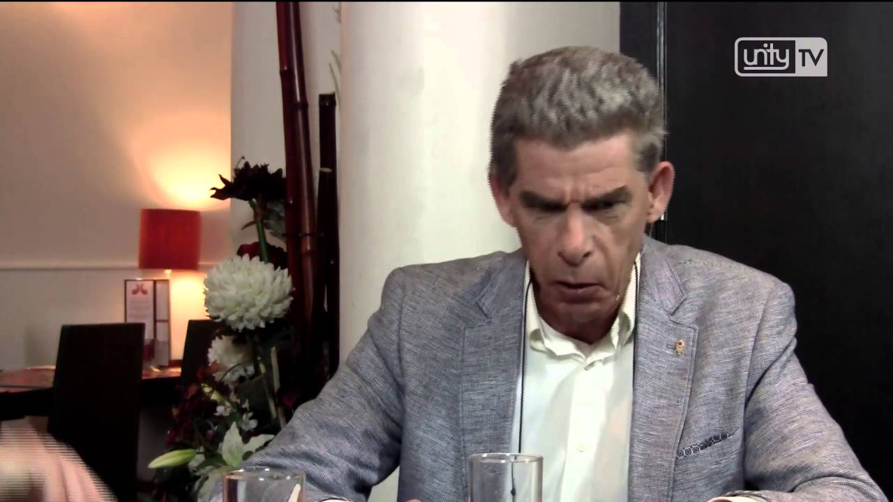 Aan tafel met Leendert 11 April 2016 - YouTube