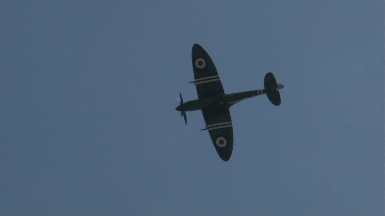 2014 World War II Weekend - Jim Beasley, Jr & Supermarine Spitfire ...