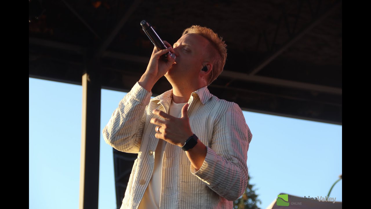 Backstage with Jordan Janzen at the Harvest Festival - YouTube