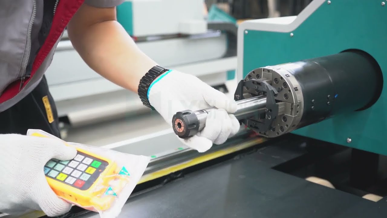 Installation and use video of pipe cutter round pipe fixture - YouTube