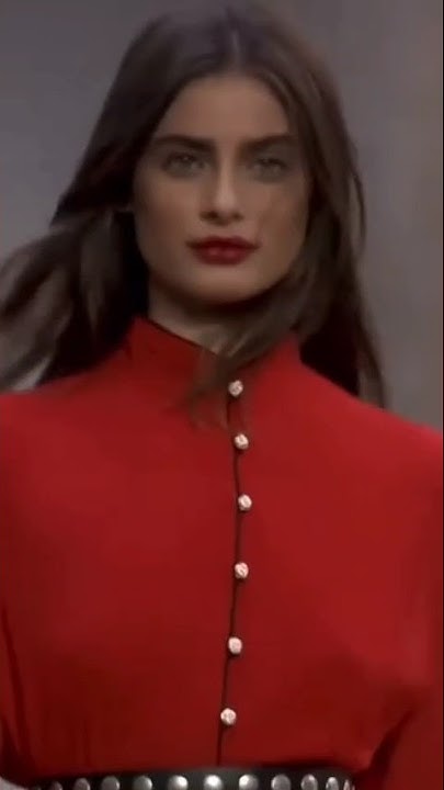 Taylor Hill best Runway Moments 😍 - YouTube Taylor Hill best Runway Moments 😍 - YouTube