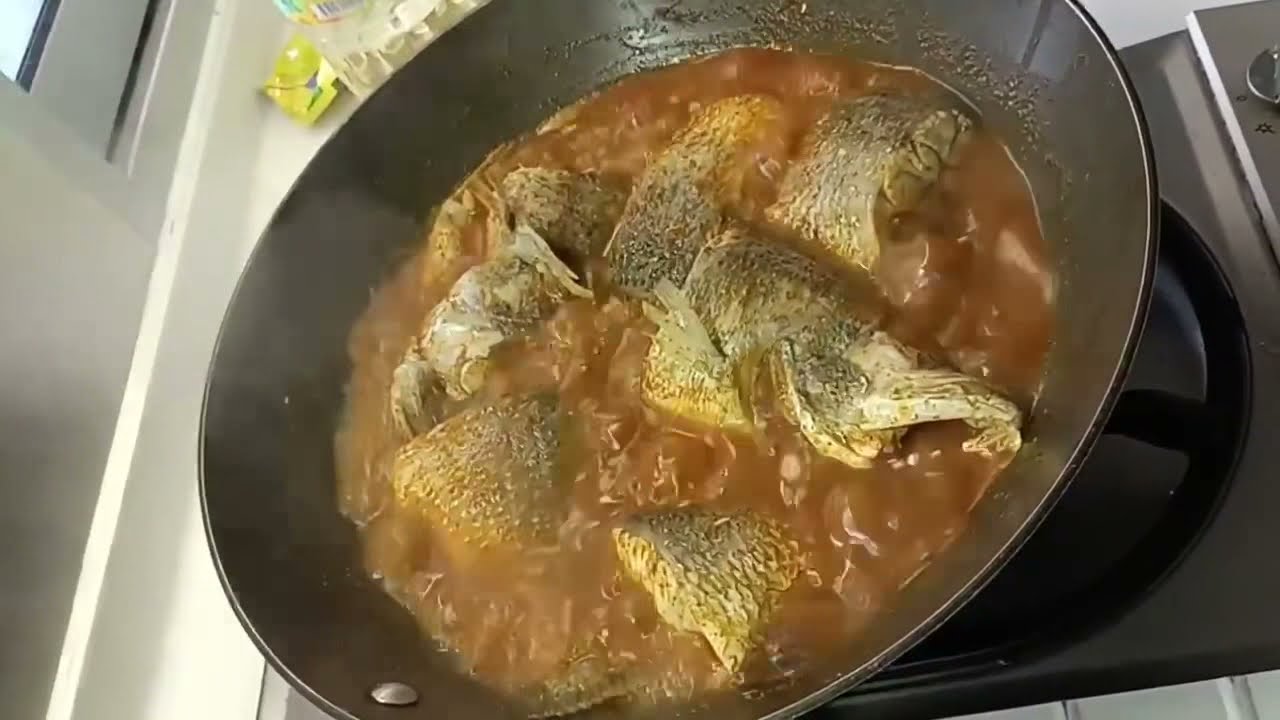 ASSAM FISH ( The Famous SINGAPORE DISH) - YouTube