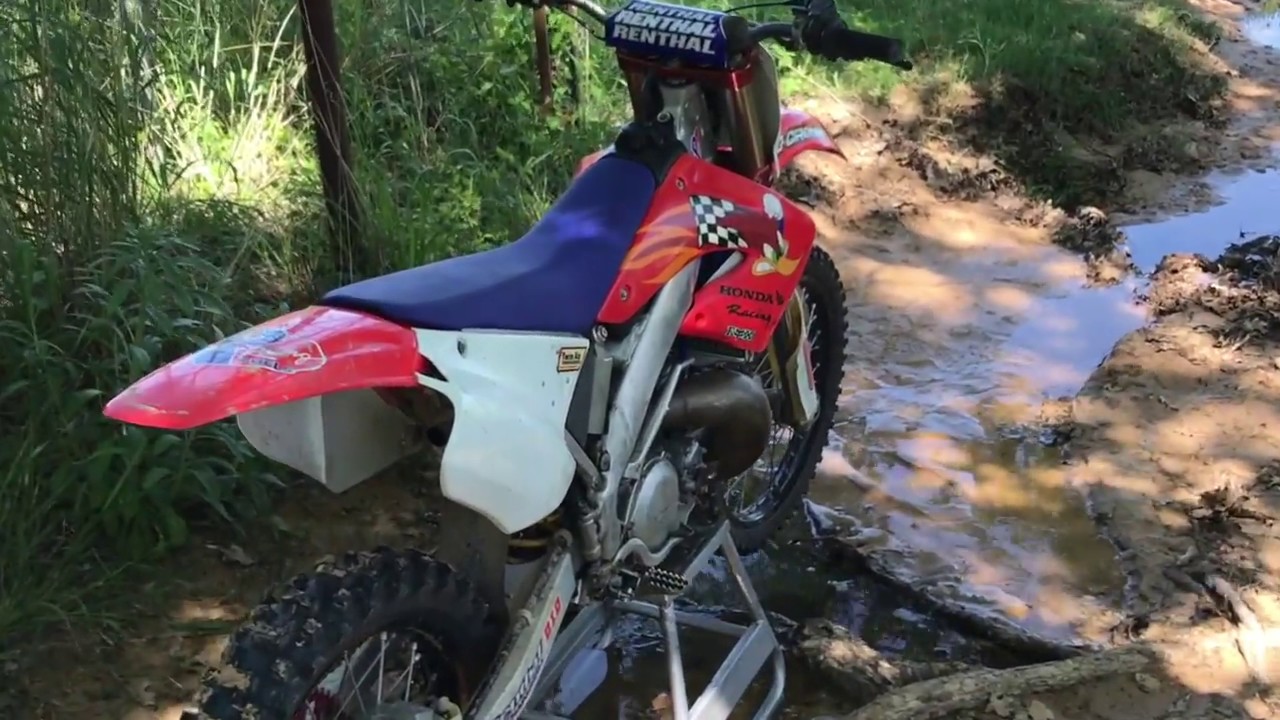 2000 Honda CR 250R - YouTube