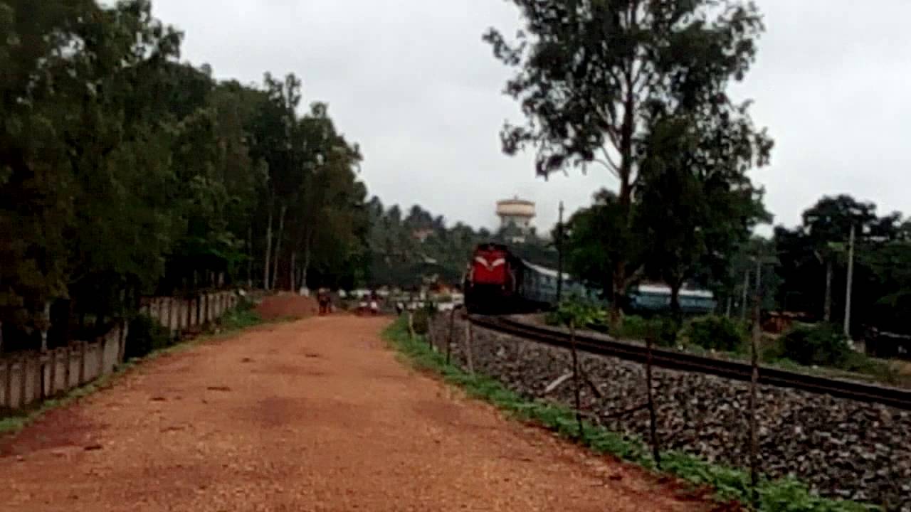 Ltt Ubl express behind SDM CET rushing towards Hubli - YouTube
