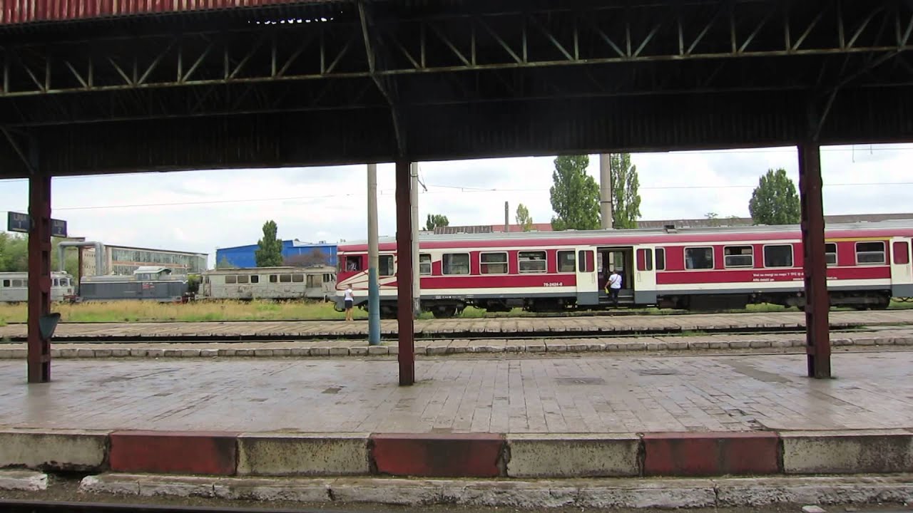 Zugabfertigung in Galați, Rumänien, September 2013 - YouTube