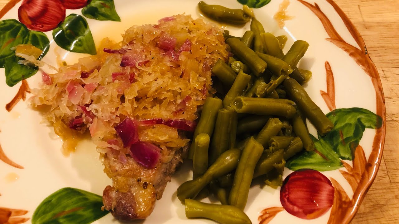 GERMAN PORK CHOPS WITH SAUERKRAUT ( DELICIOUS 😋) - YouTube