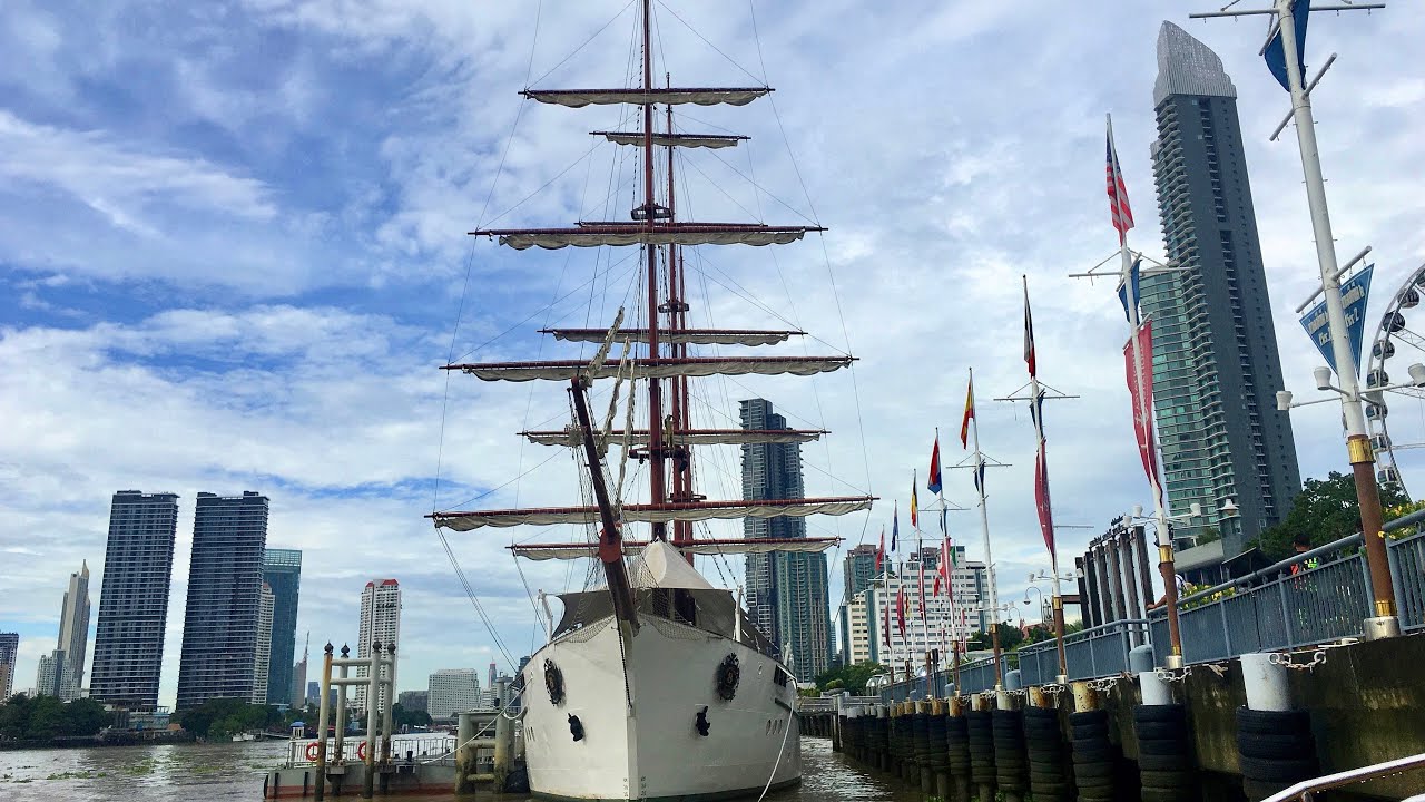 Chao Phraya Tourist Boat - Asiatique The Riverfront - Boat Tours in ...