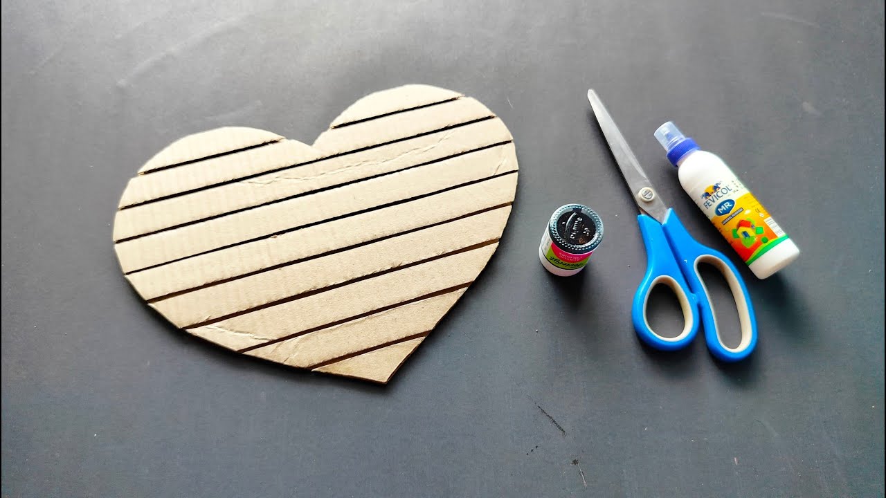 Attractive wall decor of cardboard and paper || Diy home decoration ...
