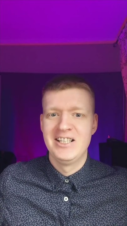 Девушка пригласила к себе Youtube