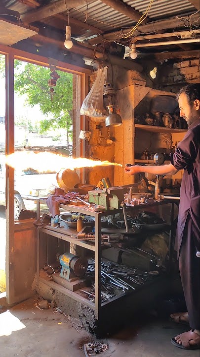 this is how an injector works in an engine #toyota 2c injecter - YouTube