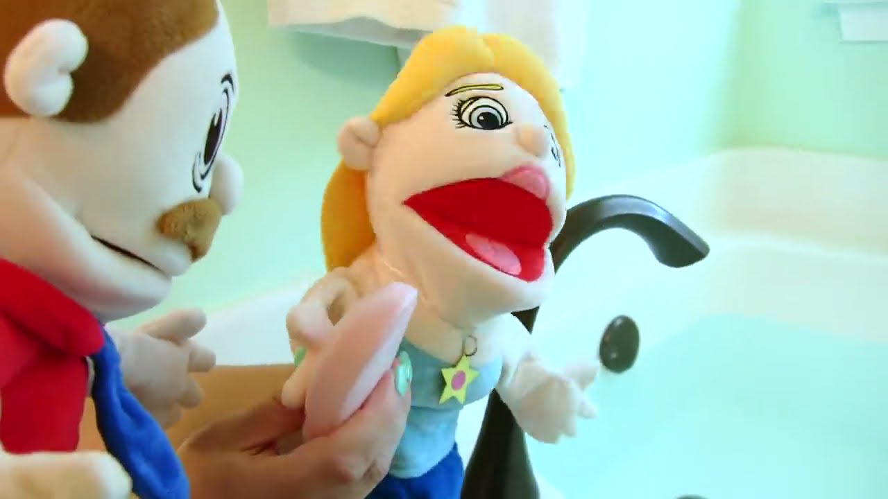 SML Movie Jeffy's Swimming Lessons! - YouTube