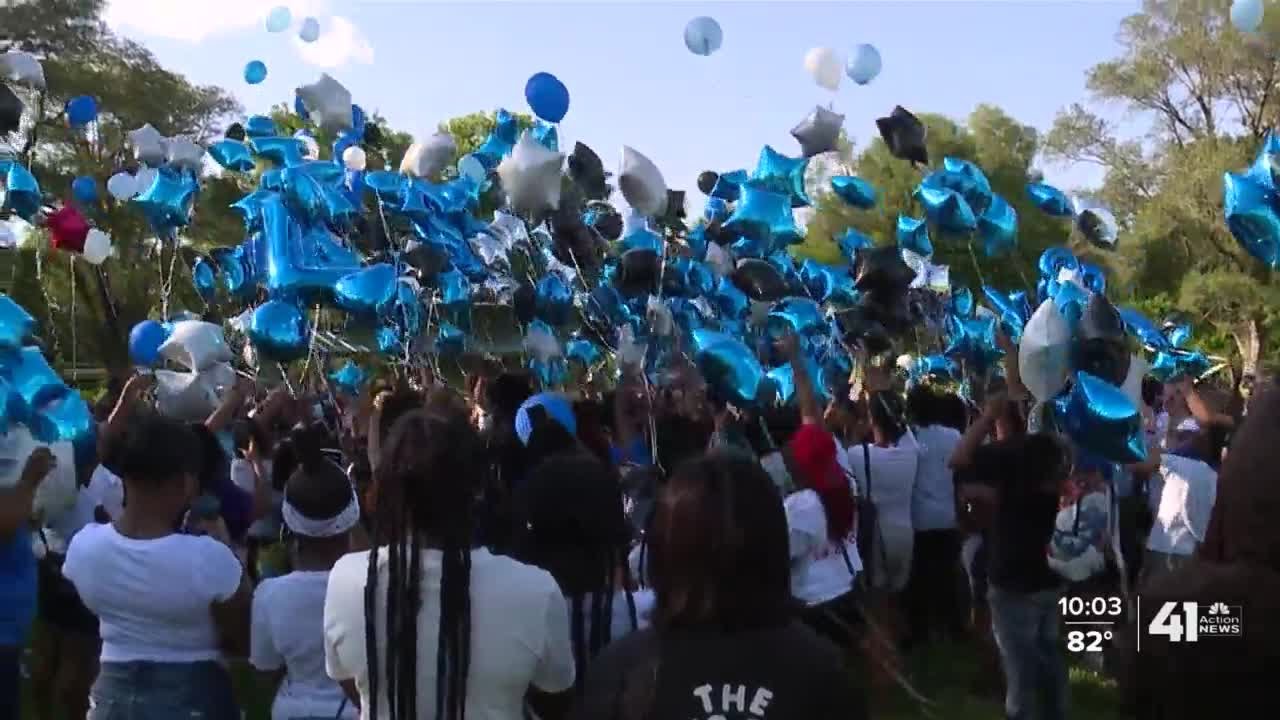 'Long live Terrell ': Hundreds gather to honor 15-year-old shooting ...