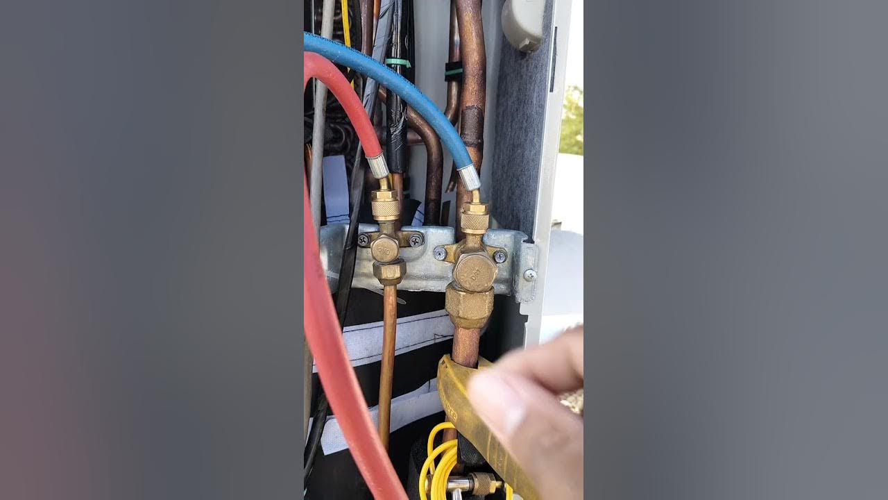 Superheat - Subcool meter in action - YouTube