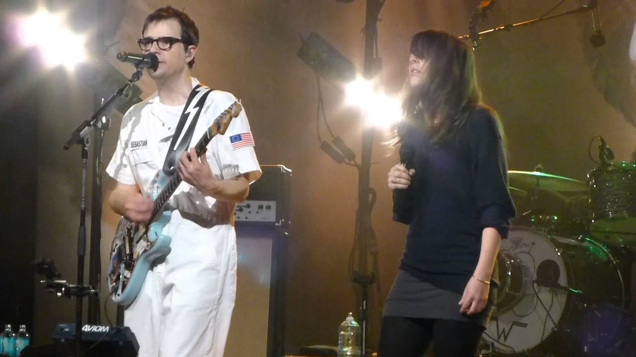 “Go Away” Weezer & Frances Quinlan@Trocadero Theatre Philadelphia 10/25 ...