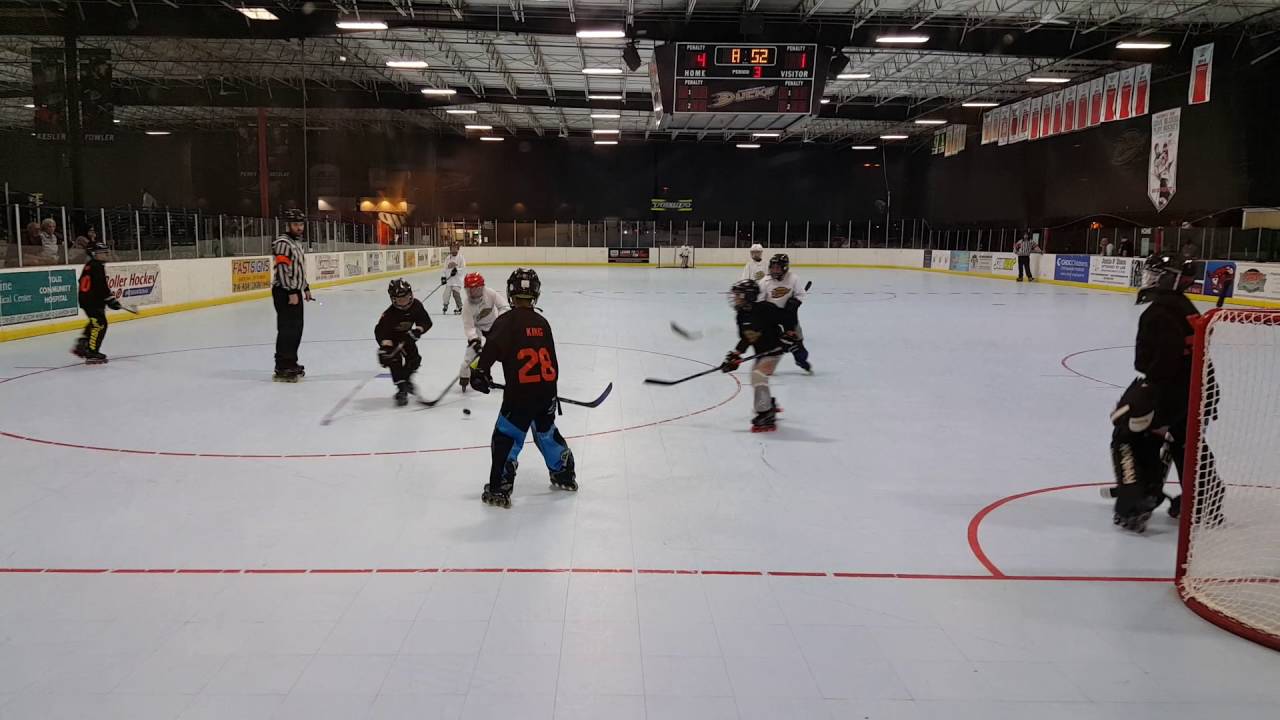 Jordan shelfs it with a backhand @ The Rinks Irvine Inline - YouTube