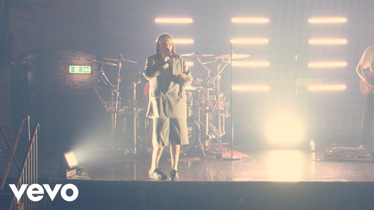 venbee, Rudimental - die young (live in London) - YouTube