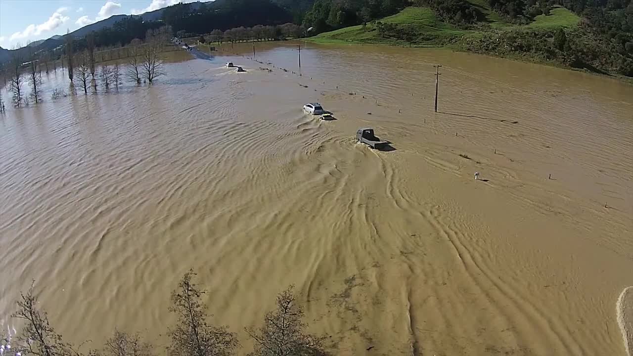 Kaeo Floods Drone footage - 12-07-14 - YouTube