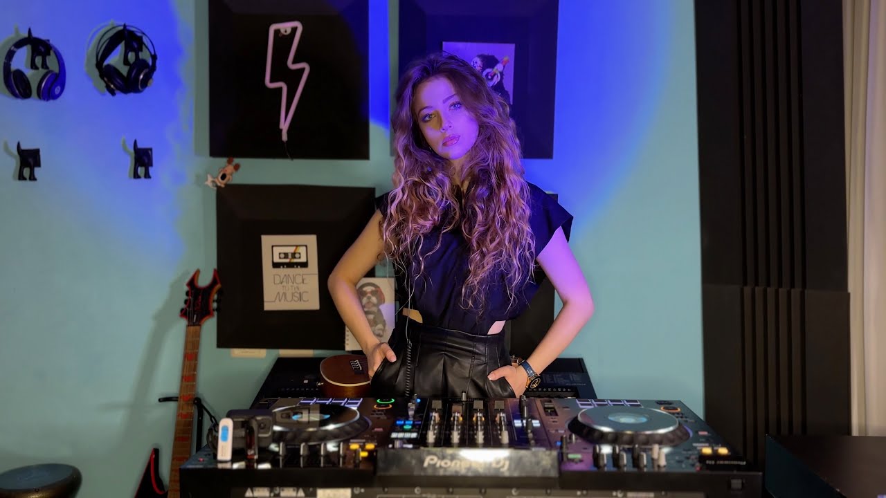 Erika Krall- KRALLING # 36 (Melodic House, Indie Dance, Progressive ...