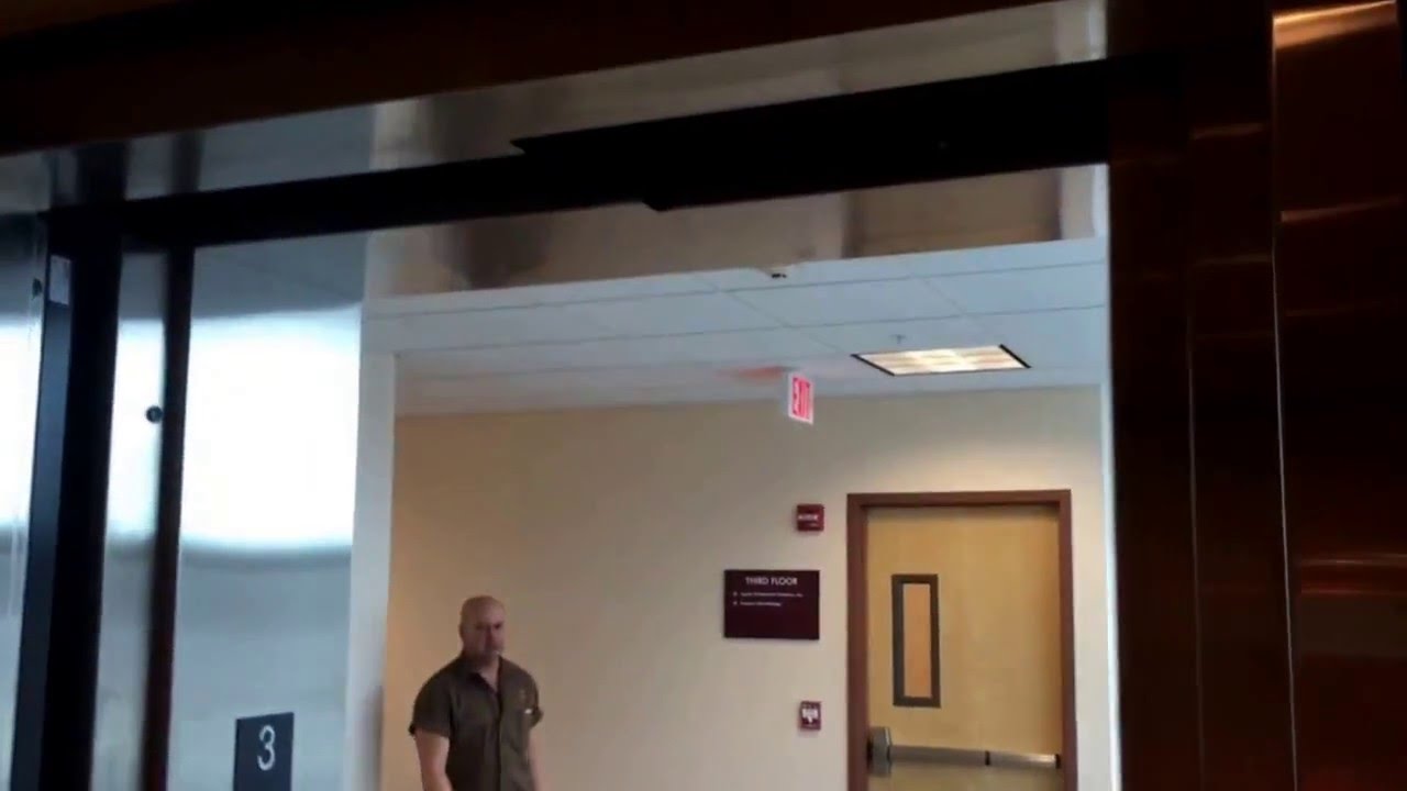 Stanley (Thussenkrupp) Hydraulic Elevator @ 29 Stiles Road Salem, NH ...