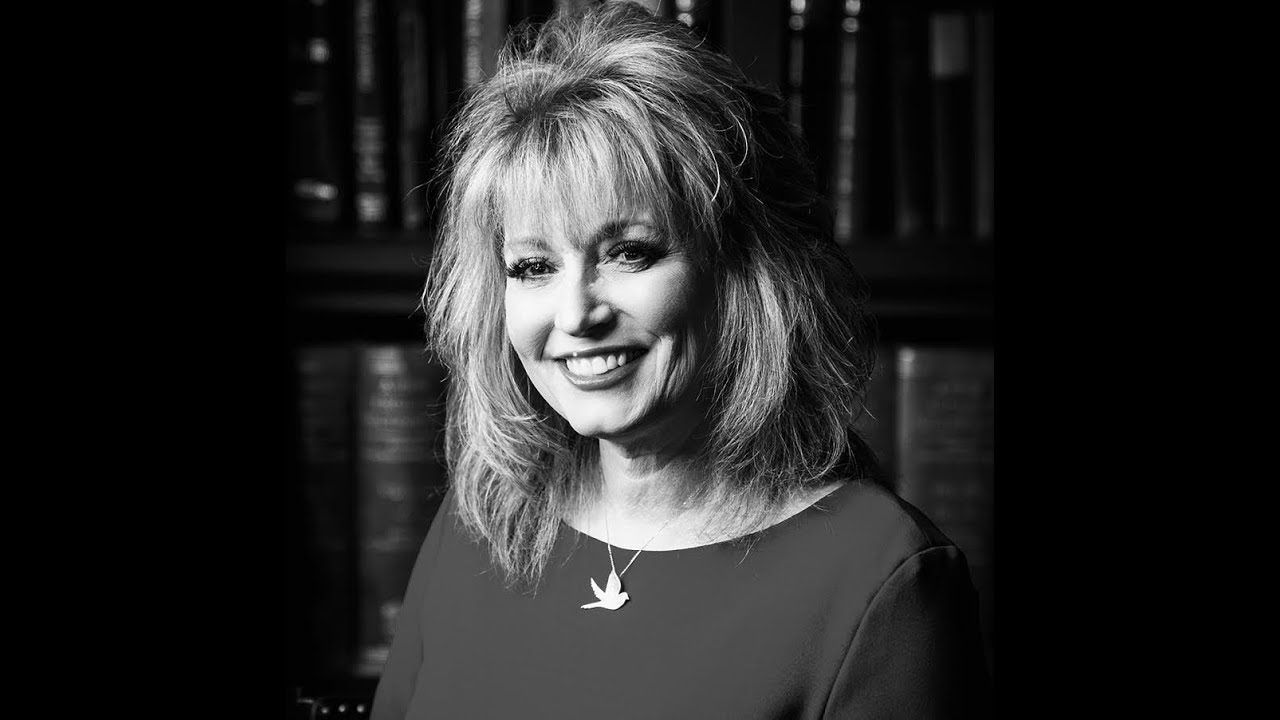 Personal Welcome Laura Queen - YouTube