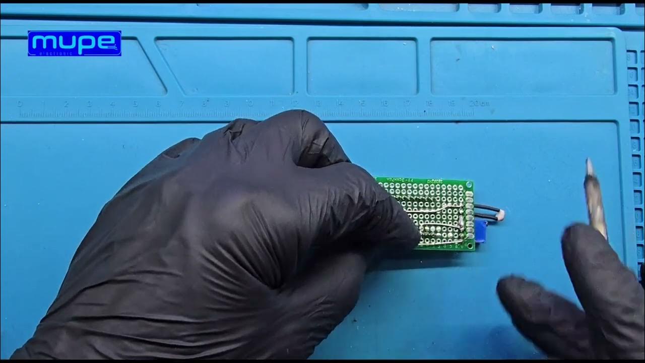 Repairing an Unrepairable Solar Flashlight with Arduino #mupe - YouTube