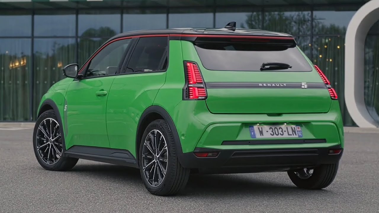New 2025 Renault R5 Techno Green - YouTube