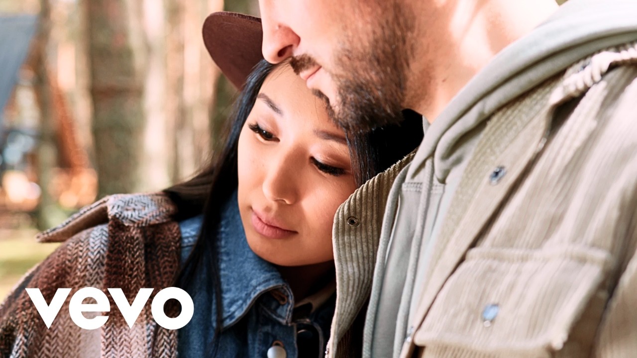 Elsa Jones - Better Off Loving You (Official Music Video) - YouTube