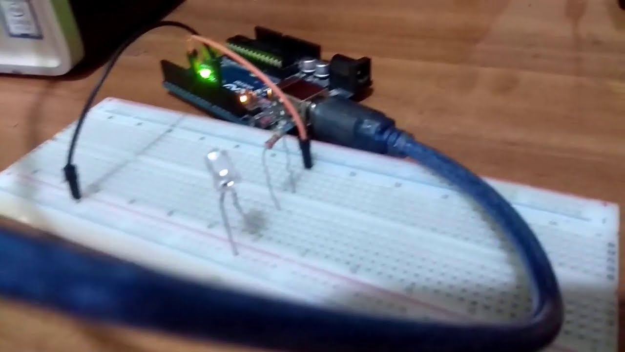 Arduino Tutorial - LED Blink - YouTube