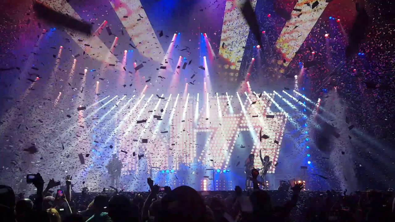 Springfield MO JQH Arena KISS Patiotism. - YouTube