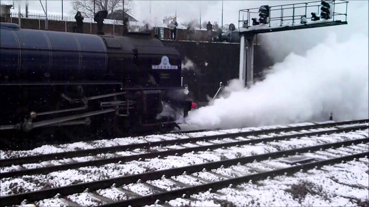 (HD) Steam Train in the Snow at Newbury 23/03/2013 - YouTube