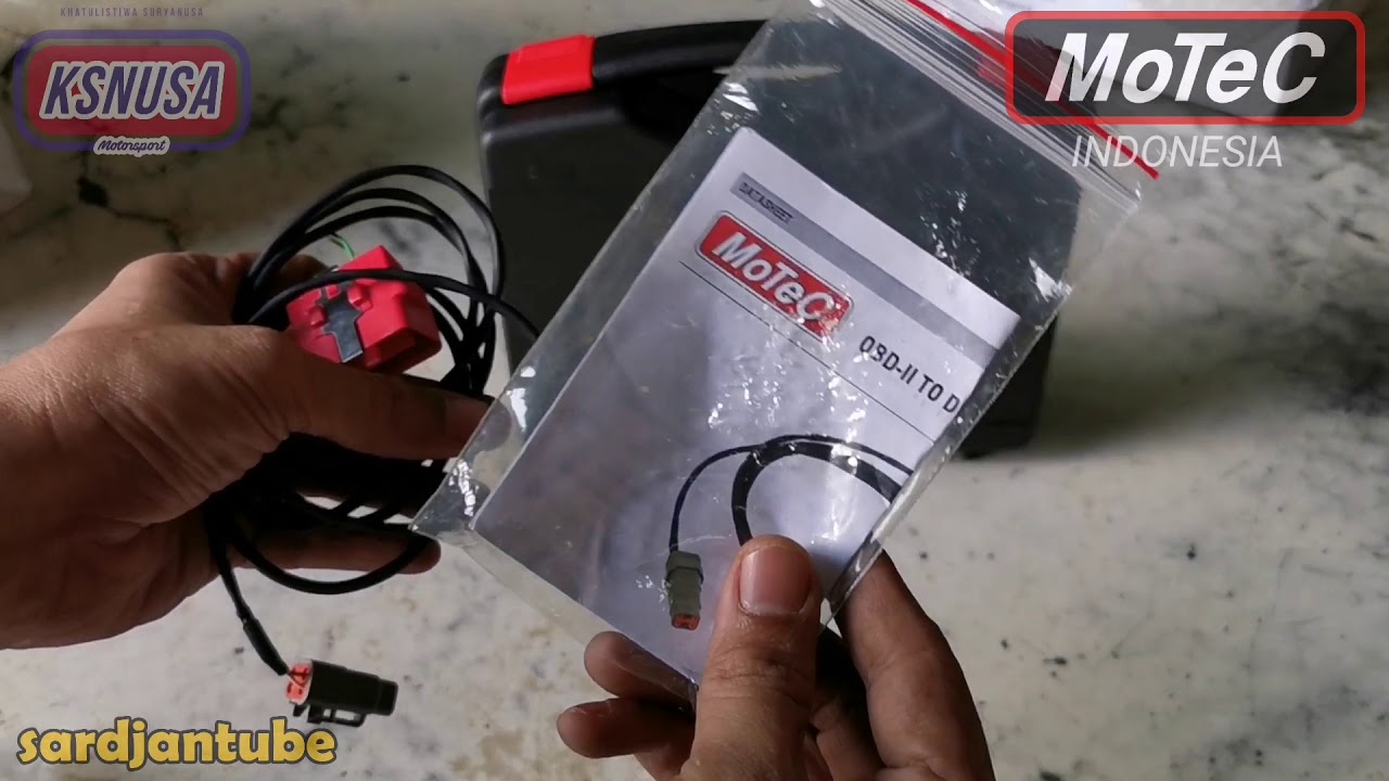 MoTeC C127 Race Logging kit with OBDII Connection Kit. - YouTube