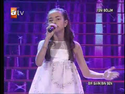 MELEK ALEYNA BÜYÜKÇINAR - BAHARI BEKLEYEN KUMRULAR GİBİ 2009 (BİR ŞARKISIN SEN) HD