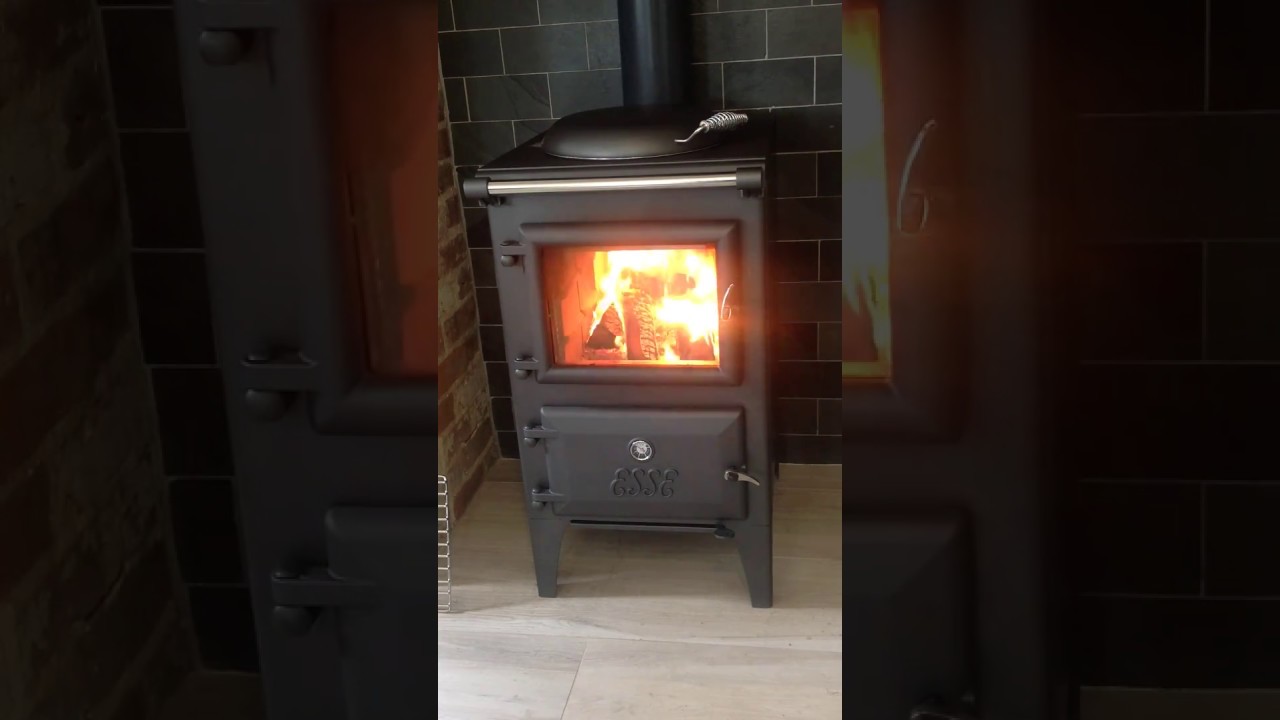 Bakeheart - ESSE wood burning cook stove - YouTube