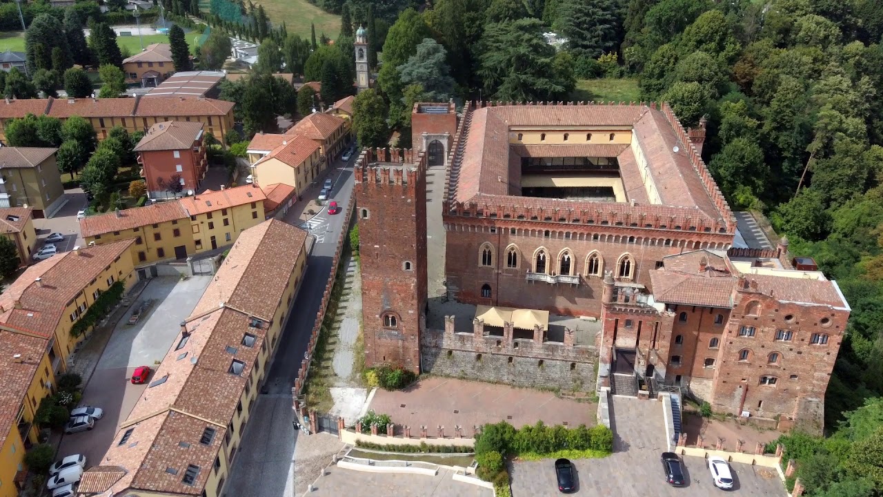 Il Castello Di Carimate - YouTube