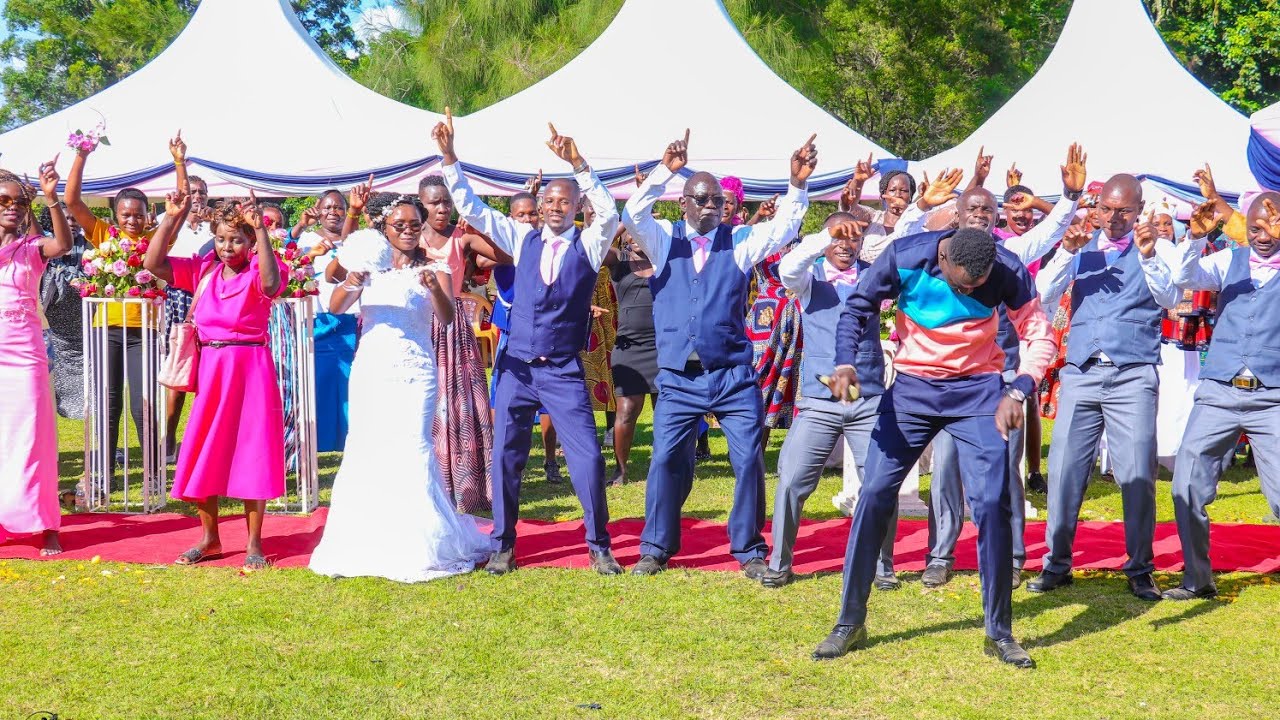THE BEST LUO WEDDING DANCE. - YouTube