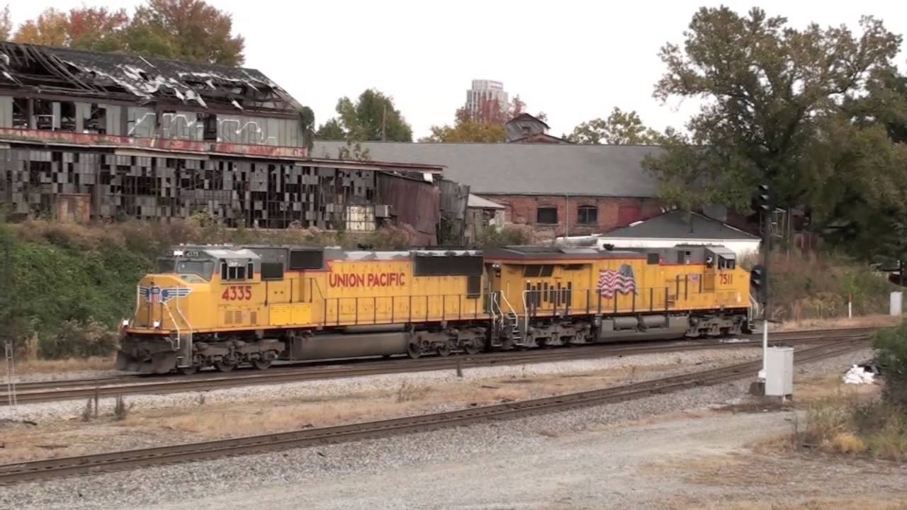 Locomotives 2012, Including Santa Fe F Units - YouTube