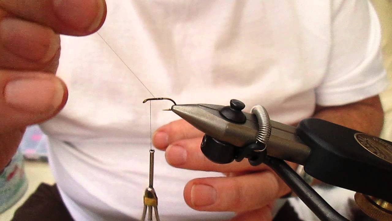 tying a williams favorite wet fly - YouTube