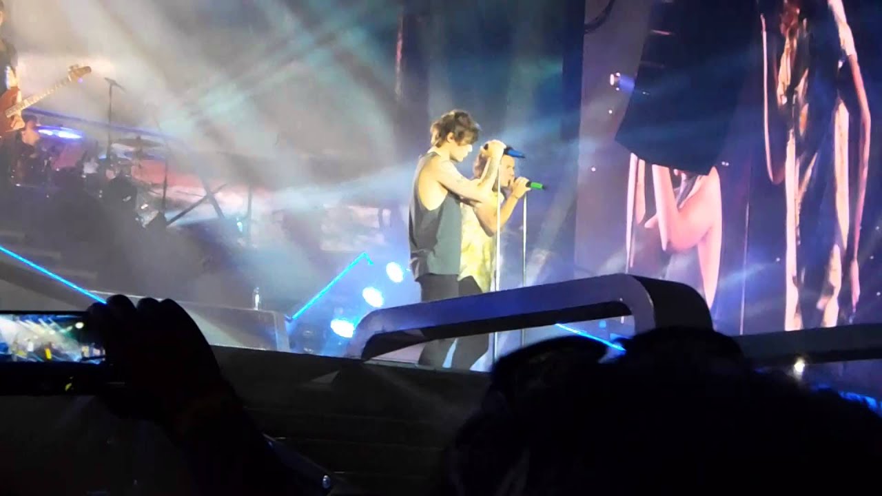 OTRA One Direction - You & I (Part 2) 5/6/15 - YouTube