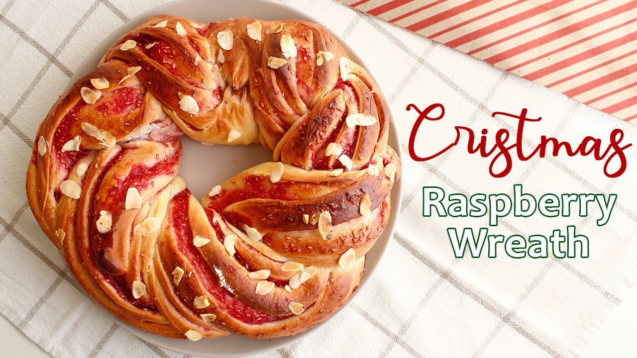 CHRISTMAS WREATH BREAD - Raspberry Wreath - YouTube