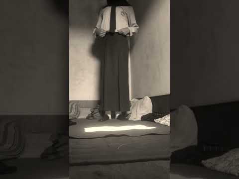 cowok pakai seragam SMP cewek full set , malah nyaman