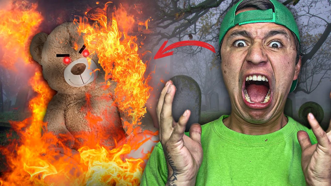 ¡NUNCA DEBIMOS QUEMAR AL OSO DE PELUCHE MALDITO ! 🔥 - YouTube