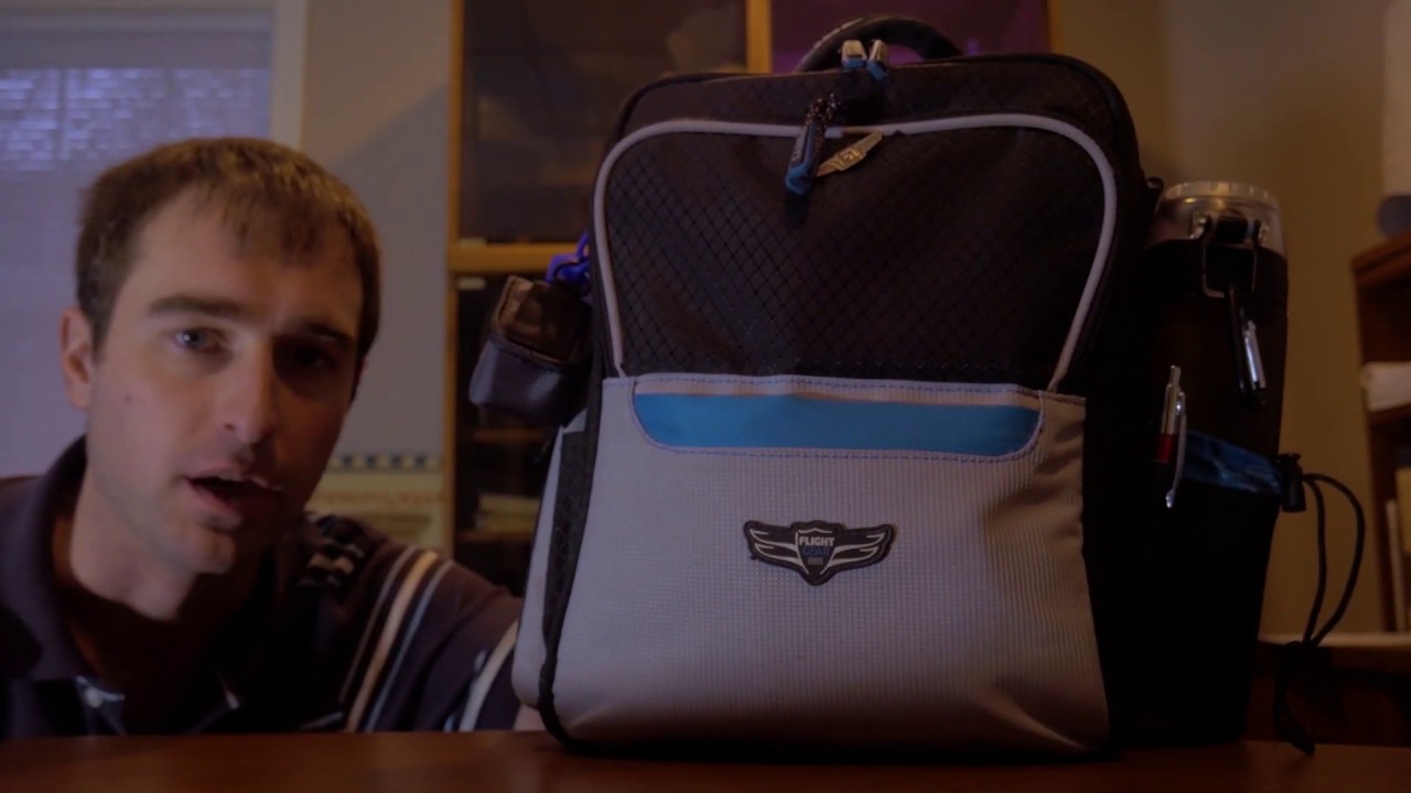 Whats in my flight bag 2020- Student pilot edition - YouTube