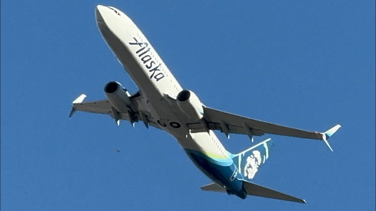 4K! Awesome Plane Spotting at Las Vegas - YouTube